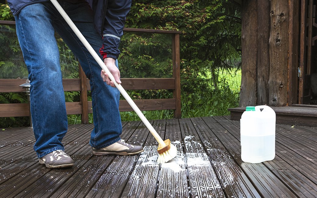 5 Best Deck Scrub Brushes - Aug. 2025 - BestReviews