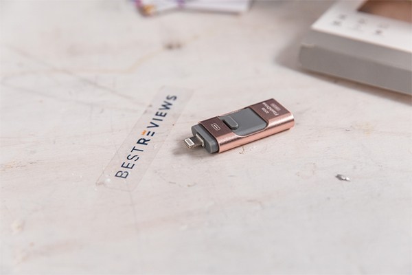5 Best iPhone Flash Drives - May 2025 - BestReviews