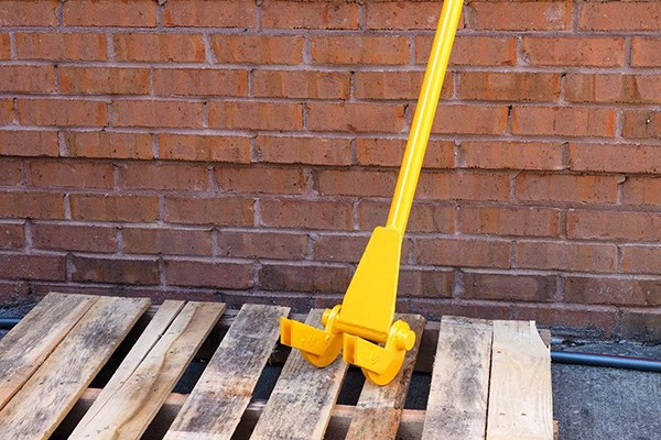 5 Best Pallet Busters - Sept. 2025 - BestReviews